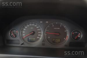 Вольво ХС70 2004 в Тукумс, объемом двигателя 2.40 л и пробегом 343 тыс. км за 2750 €, фото 13 на AUTOMOTO.COM.LV