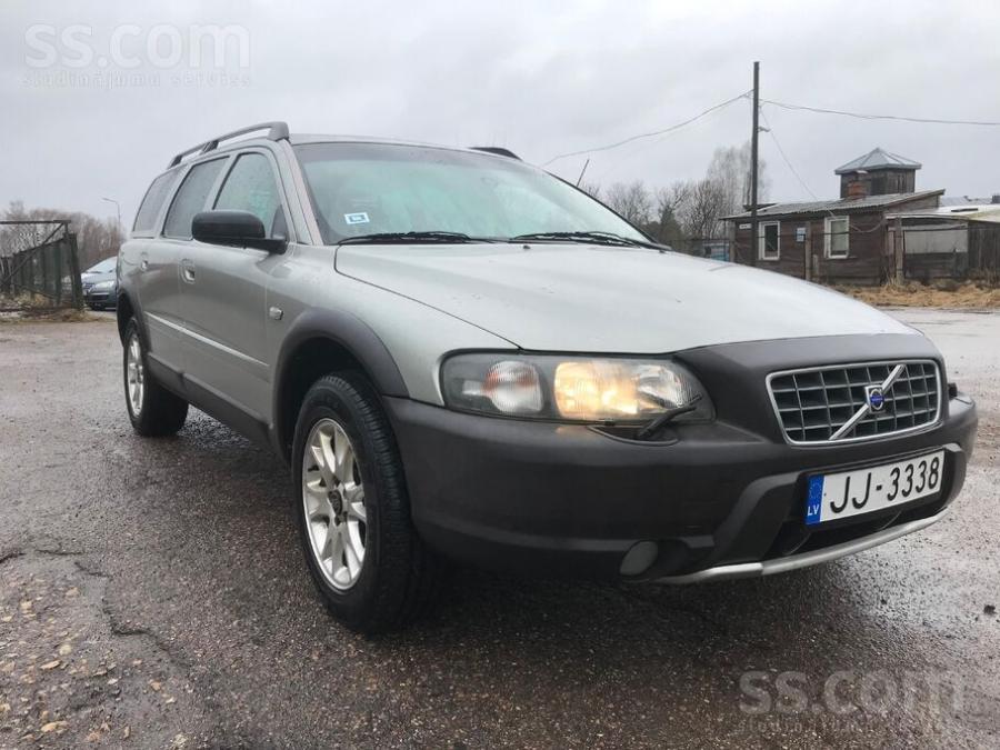 Вольво ХС70 2004 в Рига, объемом двигателя 2.40 л и пробегом 450 тыс. км за 3000 €, фото 1 на AUTOMOTO.COM.LV