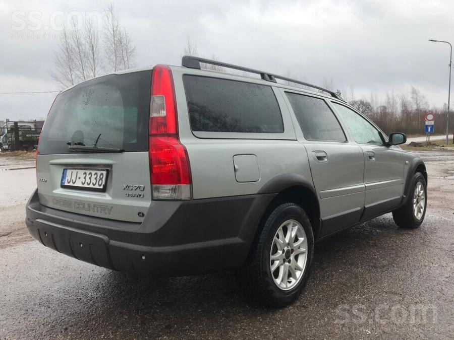 Вольво ХС70 2004 в Рига, объемом двигателя 2.40 л и пробегом 450 тыс. км за 3000 €, фото 4 на AUTOMOTO.COM.LV