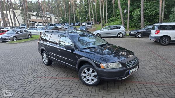 Вольво ХС70 2004 в Пренай, объемом двигателя 2.40 л и пробегом 423 тыс. км за 1950 €, фото 1 на AUTOMOTO.COM.LV