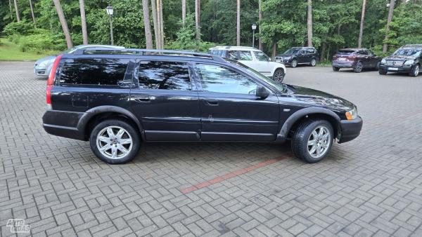 Volvo XC70 2004 in Prienai, with an engine capacity of 2.40 L and mileage of 423 thousand km for 1950 €, photo 6 on AUTOMOTO.COM.LV