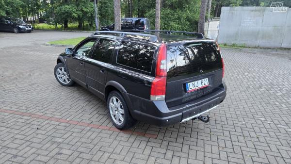 Volvo XC70 2004 in Prienai, with an engine capacity of 2.40 L and mileage of 423 thousand km for 1950 €, photo 7 on AUTOMOTO.COM.LV