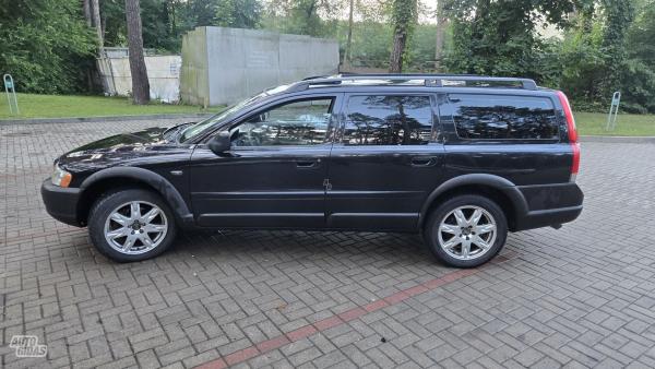Volvo XC70 2004 in Prienai, with an engine capacity of 2.40 L and mileage of 423 thousand km for 1950 €, photo 8 on AUTOMOTO.COM.LV