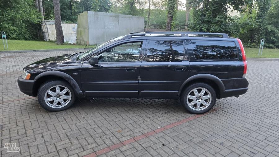 Volvo XC70 2004 in Prienai, with an engine capacity of 2.40 L and mileage of 423 thousand km for 1950 €, photo 9 on AUTOMOTO.COM.LV