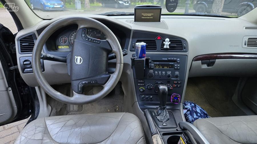 Volvo XC70 2004 in Prienai, with an engine capacity of 2.40 L and mileage of 423 thousand km for 1950 €, photo 14 on AUTOMOTO.COM.LV