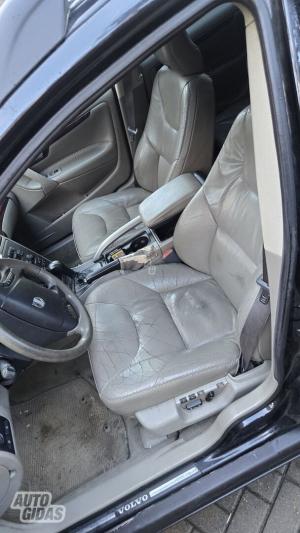 Volvo XC70 2004 in Prienai, with an engine capacity of 2.40 L and mileage of 423 thousand km for 1950 €, photo 15 on AUTOMOTO.COM.LV