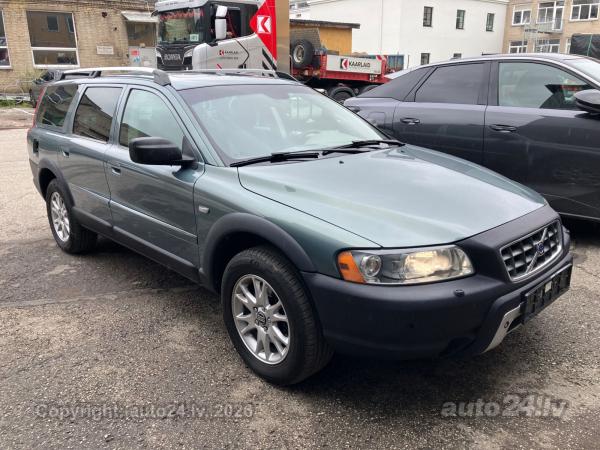 Volvo XC70 2004 in Tartu, with an engine capacity of 2.50 L and mileage of 208 thousand km for 4900 €, photo 2 on AUTOMOTO.COM.LV