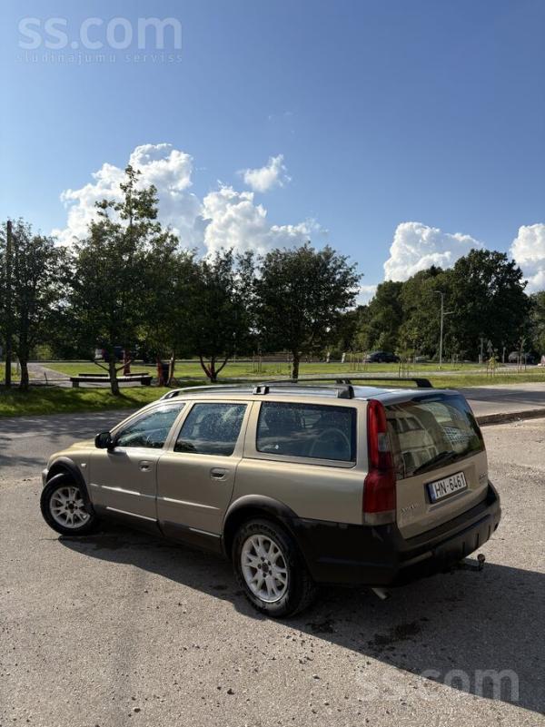 Volvo XC70 2004 in Talsi, with an engine capacity of 2.40 L and mileage of 475 thousand km for 2150 €, photo 1 on AUTOMOTO.COM.LV