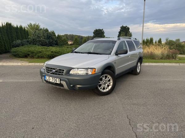 Volvo XC70 2005 Rīga, ar dzinēja tilpumu 2.40 L un nobraukumu 348 tūkst. km par 2700 €, foto 1 vietnē AUTOMOTO.COM.LV