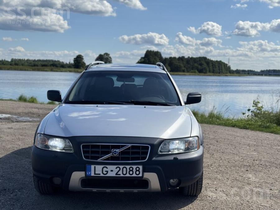 Volvo XC70 2005 in Jurmala, with an engine capacity of 2.40 L and mileage of 424 thousand km for 3100 €, photo 6 on AUTOMOTO.COM.LV