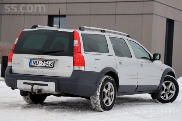 Volvo XC70 2005 Tukums, ar dzinēja tilpumu 2.40 L un nobraukumu 317 tūkst. km par 2590 €, foto 4 vietnē AUTOMOTO.COM.LV