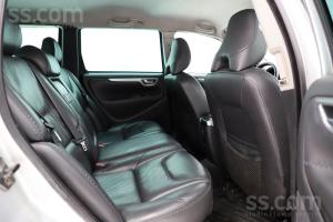 Volvo XC70 2005 in Tukums, with an engine capacity of 2.40 L and mileage of 317 thousand km for 2590 €, photo 11 on AUTOMOTO.COM.LV