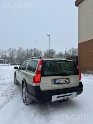 Volvo XC70 2005 Rīga, ar dzinēja tilpumu 2.50 L un nobraukumu 274 tūkst. km par 3800 €, foto 3 vietnē AUTOMOTO.COM.LV