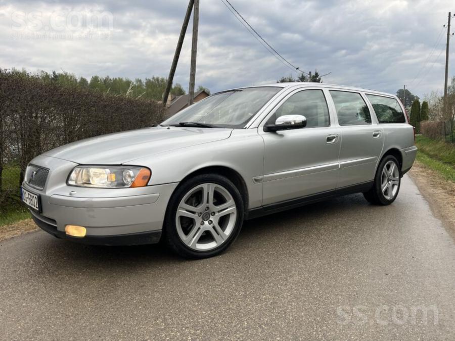 Volvo XC70 2005 in Ogre, with an engine capacity of 2.40 L and mileage of 315 thousand km for 3200 €, photo 1 on AUTOMOTO.COM.LV