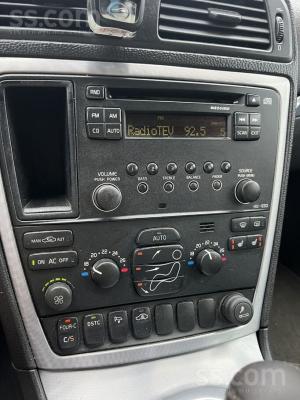 Volvo XC70 2005 in Ogre, with an engine capacity of 2.40 L and mileage of 315 thousand km for 3200 €, photo 5 on AUTOMOTO.COM.LV