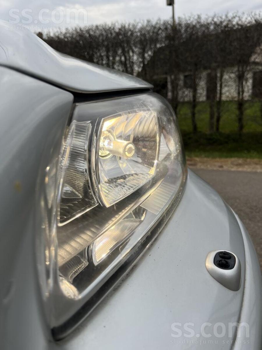 Volvo XC70 2005 in Ogre, with an engine capacity of 2.40 L and mileage of 315 thousand km for 3200 €, photo 6 on AUTOMOTO.COM.LV