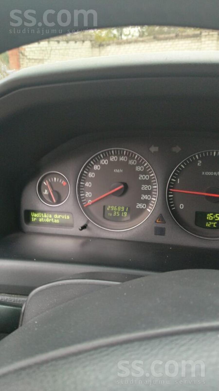 Volvo XC70 2005 Liepāja, ar dzinēja tilpumu 2.40 L un nobraukumu 297 tūkst. km par 2900 €, foto 7 vietnē AUTOMOTO.COM.LV