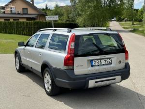 Volvo XC70 2005 in Vilnius, with an engine capacity of 2.40 L and mileage of 398 thousand km for 1999 €, photo 5 on AUTOMOTO.COM.LV