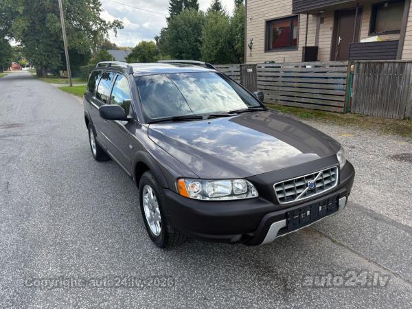Volvo XC70 2005 Tallina, ar dzinēja tilpumu 2.40 L un nobraukumu 424 tūkst. km par 4990 €, foto 11 vietnē AUTOMOTO.COM.LV