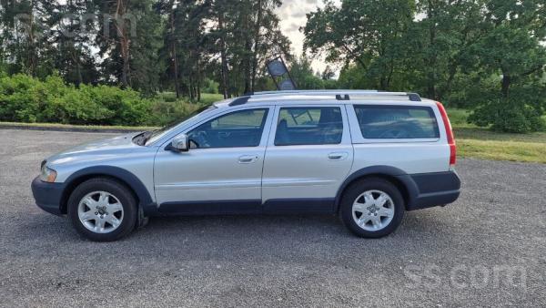 Volvo XC70 2006 Bauska, ar dzinēja tilpumu 2.40 L un nobraukumu 349 tūkst. km par 2450 €, foto 8 vietnē AUTOMOTO.COM.LV