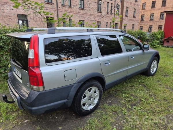 Volvo XC70 2006 Rīga, ar dzinēja tilpumu 2.40 L un nobraukumu 390 tūkst. km par 4400 €, foto 2 vietnē AUTOMOTO.COM.LV