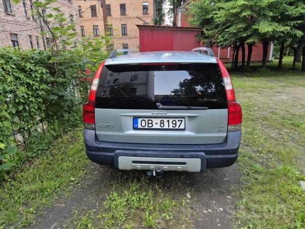 Volvo XC70 2006 Rīga, ar dzinēja tilpumu 2.40 L un nobraukumu 390 tūkst. km par 4400 €, foto 3 vietnē AUTOMOTO.COM.LV