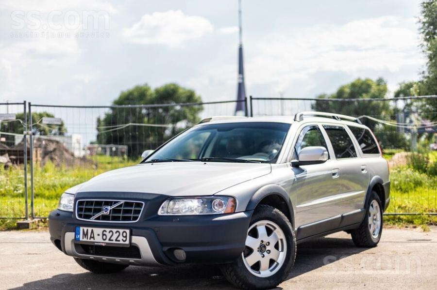 Volvo XC70 2006 in Riga, with an engine capacity of 2.40 L and mileage of 289 thousand km for 4490 €, photo 1 on AUTOMOTO.COM.LV