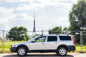 Volvo XC70 2006 in Riga, with an engine capacity of 2.40 L and mileage of 289 thousand km for 4490 €, photo 4 on AUTOMOTO.COM.LV