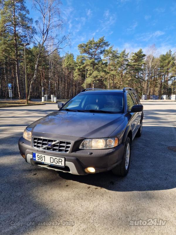 Volvo XC70 2006 in Tallinn, with an engine capacity of 2.40 L and mileage of 423 thousand km for 4100 €, photo 1 on AUTOMOTO.COM.LV