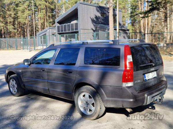 Volvo XC70 2006 in Tallinn, with an engine capacity of 2.40 L and mileage of 423 thousand km for 4100 €, photo 6 on AUTOMOTO.COM.LV