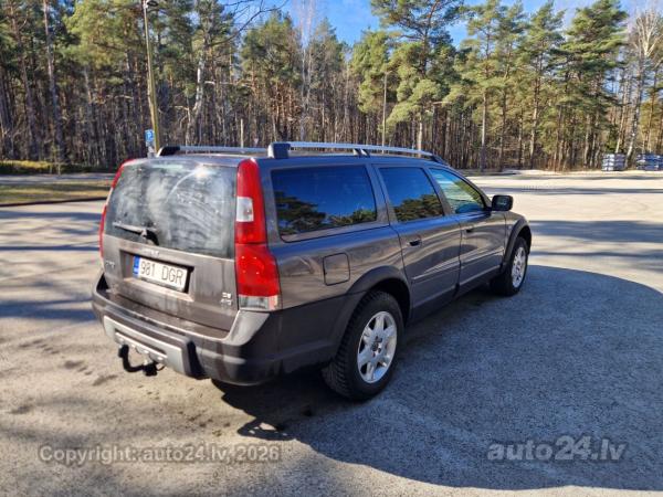 Volvo XC70 2006 in Tallinn, with an engine capacity of 2.40 L and mileage of 423 thousand km for 4100 €, photo 7 on AUTOMOTO.COM.LV
