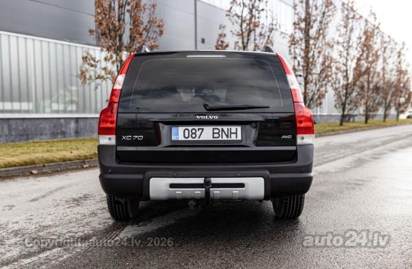 Volvo XC70 2006 in Tallinn, with an engine capacity of 2.40 L and mileage of 284 thousand km for 5400 €, photo 5 on AUTOMOTO.COM.LV