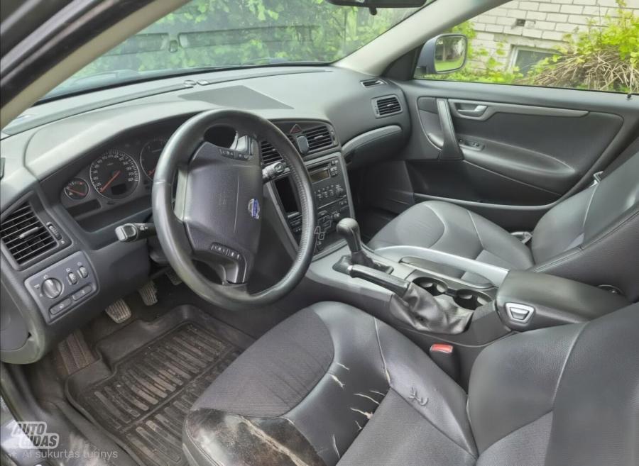 Volvo XC70 2006 Kauņa, ar dzinēja tilpumu 2.40 L un nobraukumu 500 tūkst. km par 3850 €, foto 10 vietnē AUTOMOTO.COM.LV