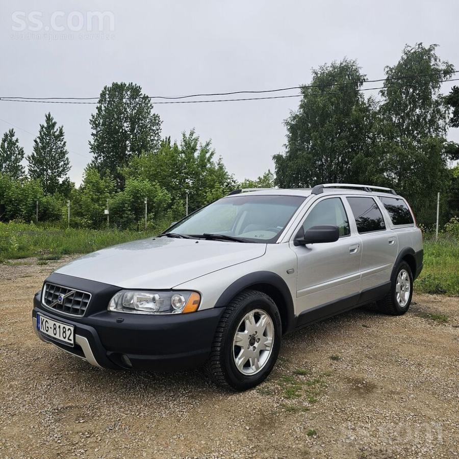 Volvo XC70 2006 in Riga, with an engine capacity of 2.40 L and mileage of 426 thousand km for 3750 €, photo 1 on AUTOMOTO.COM.LV
