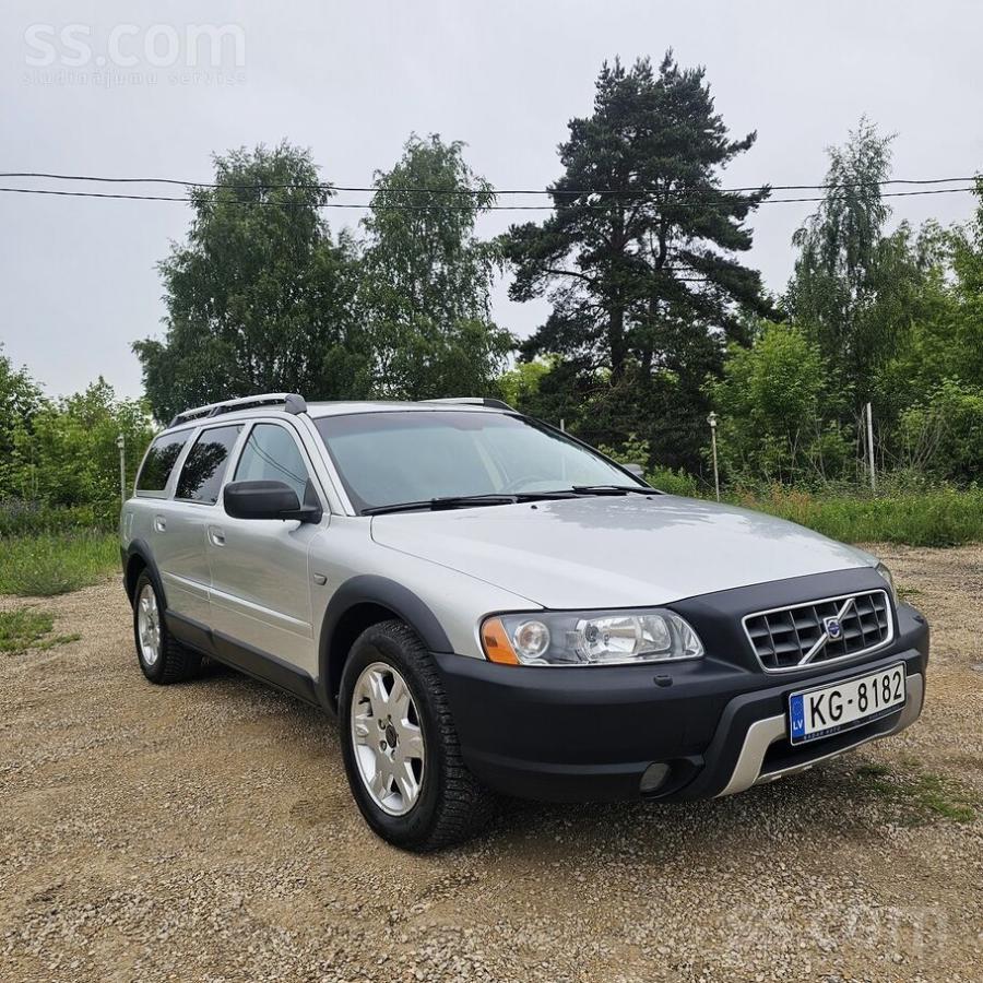 Volvo XC70 2006 in Riga, with an engine capacity of 2.40 L and mileage of 426 thousand km for 3750 €, photo 3 on AUTOMOTO.COM.LV