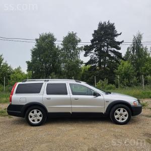 Volvo XC70 2006 in Riga, with an engine capacity of 2.40 L and mileage of 426 thousand km for 3750 €, photo 7 on AUTOMOTO.COM.LV