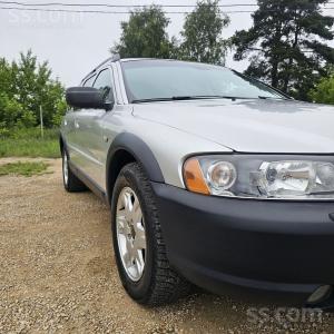 Volvo XC70 2006 in Riga, with an engine capacity of 2.40 L and mileage of 426 thousand km for 3750 €, photo 8 on AUTOMOTO.COM.LV