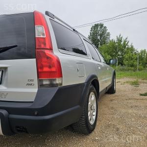 Volvo XC70 2006 in Riga, with an engine capacity of 2.40 L and mileage of 426 thousand km for 3750 €, photo 9 on AUTOMOTO.COM.LV