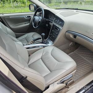Volvo XC70 2006 in Riga, with an engine capacity of 2.40 L and mileage of 426 thousand km for 3750 €, photo 12 on AUTOMOTO.COM.LV