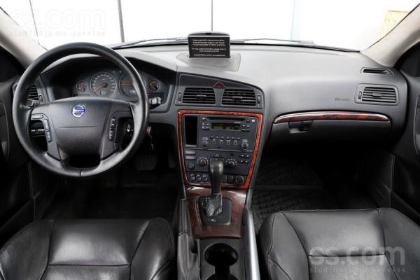 Volvo XC70 2006 Tukums, ar dzinēja tilpumu 2.40 L un nobraukumu 378 tūkst. km par 3350 €, foto 5 vietnē AUTOMOTO.COM.LV