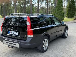 Volvo XC70 2006 in Vilnius, with an engine capacity of 2.40 L and mileage of 366 thousand km for 3950 €, photo 4 on AUTOMOTO.COM.LV
