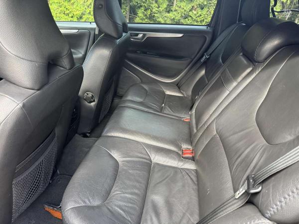 Volvo XC70 2006 Viļņa, ar dzinēja tilpumu 2.40 L un nobraukumu 366 tūkst. km par 3950 €, foto 7 vietnē AUTOMOTO.COM.LV