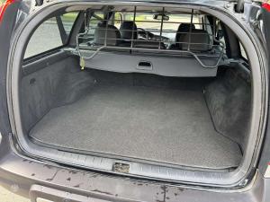 Volvo XC70 2006 in Vilnius, with an engine capacity of 2.40 L and mileage of 366 thousand km for 3950 €, photo 9 on AUTOMOTO.COM.LV