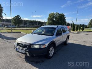 Volvo XC70 2006 in Riga, with an engine capacity of 2.50 L and mileage of 400 thousand km for 4000 €, photo 5 on AUTOMOTO.COM.LV