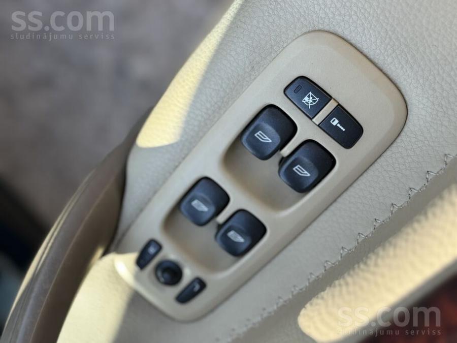 Volvo XC70 2006 Rīga, ar dzinēja tilpumu 2.40 L un nobraukumu 187 tūkst. km par 5900 €, foto 5 vietnē AUTOMOTO.COM.LV