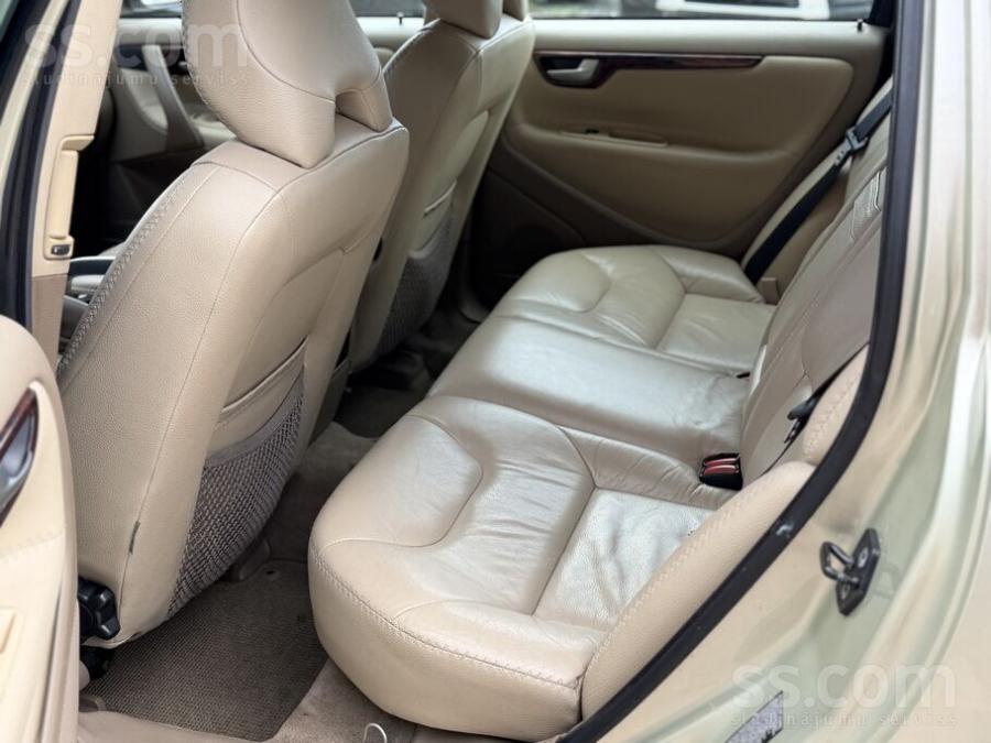 Volvo XC70 2006 Rīga, ar dzinēja tilpumu 2.40 L un nobraukumu 187 tūkst. km par 5900 €, foto 11 vietnē AUTOMOTO.COM.LV