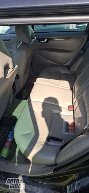 Volvo XC70 2006 in Trakai, with an engine capacity of 2.40 L and mileage of 282 thousand km for 2500 €, photo 6 on AUTOMOTO.COM.LV