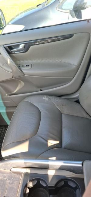 Volvo XC70 2006 in Trakai, with an engine capacity of 2.40 L and mileage of 282 thousand km for 2500 €, photo 9 on AUTOMOTO.COM.LV