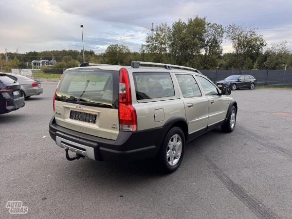Volvo XC70 2006 in Jonava, with an engine capacity of 2.40 L and mileage of 390 thousand km for 4150 €, photo 6 on AUTOMOTO.COM.LV