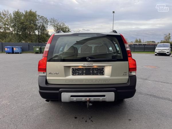 Volvo XC70 2006 in Jonava, with an engine capacity of 2.40 L and mileage of 390 thousand km for 4150 €, photo 7 on AUTOMOTO.COM.LV